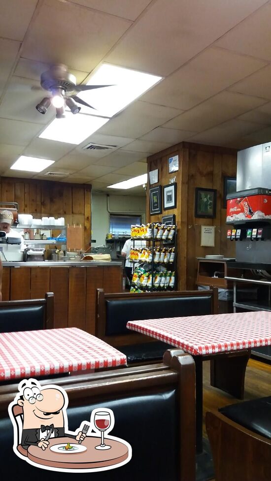 Sandwich Man, 5640 Allentown Blvd in Paxtonia - Restaurant menu and reviews
