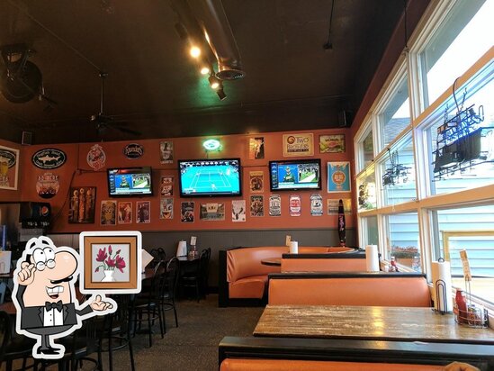 The Red Pepperoni, 842 W Main St in Madison - Restaurant menu and reviews
