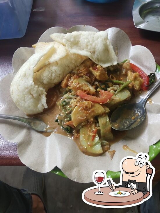 Menu at Es Degan restaurant, Pati
