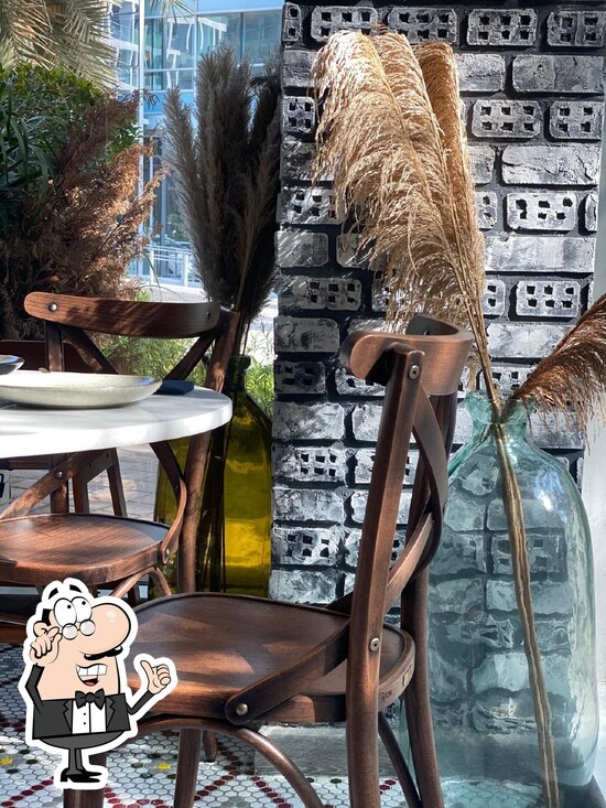 Napo Pizzeria - Al Bateen, Abu Dhabi - Restaurant menu, prices and reviews