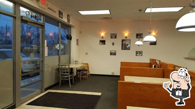 Menu at Magic subs and gyros fast food, Barberton