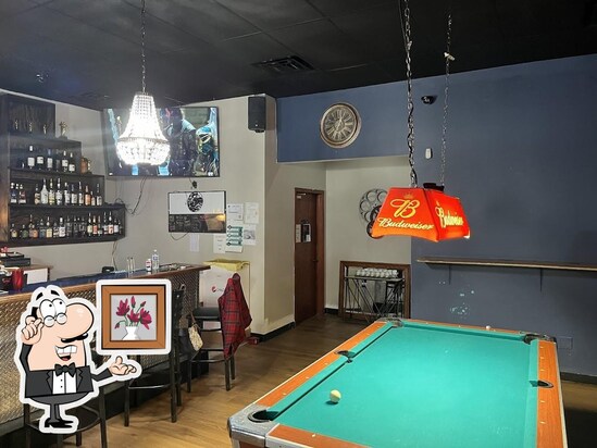 Hollywood Bar & Grill, Adel - Restaurant menu, prices and reviews