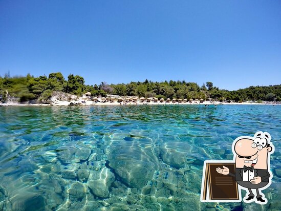 Menu at Isla Beach Bar, Νικήτη, Ακτή Καλογριας