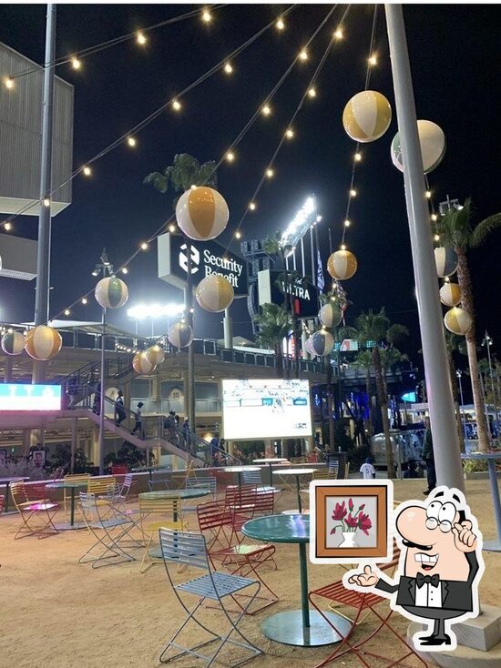 Shake Shack, Los Angeles - Restaurant menu, prices and reviews
