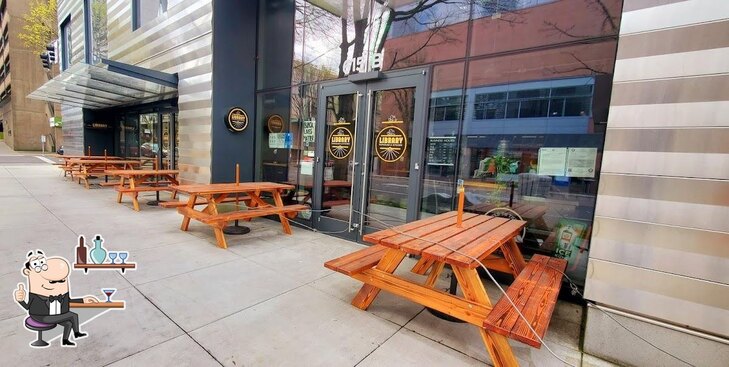 Library Taphouse & Kitchen, Portland - Restaurant menu, prices and reviews