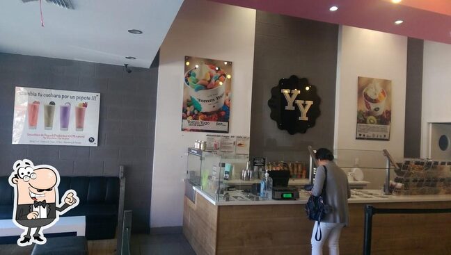 Menu at Yomm Yogo restaurant, Chihuahua, Av. Tomás Valles Vivar 6701