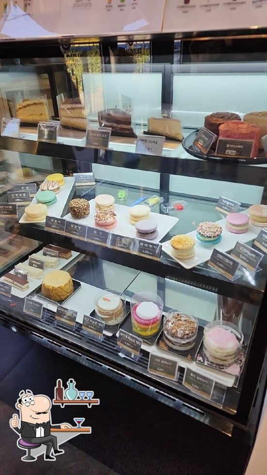 Wouldulike Specialty Coffee, Pyeongtaek-si - Restaurant menu, prices ...