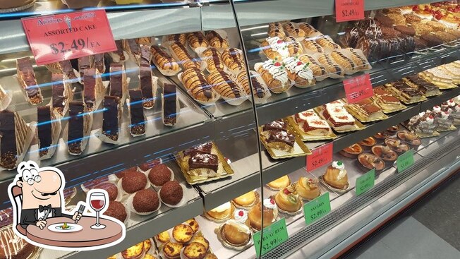 Adonis in Toronto - Restaurant reviews