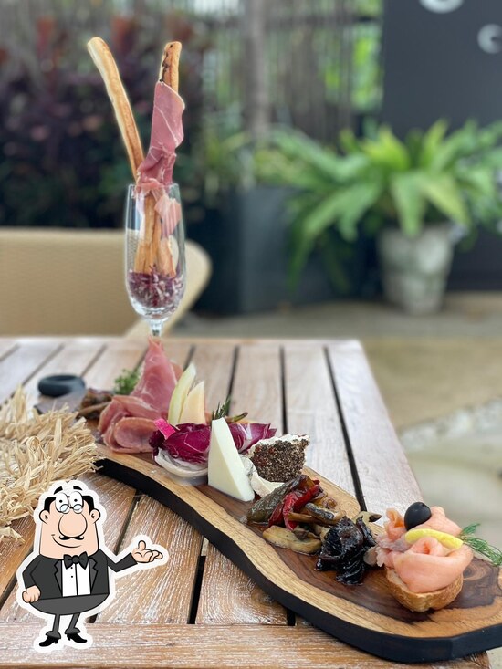 Hippie Fish Beach Cafe, Khuekkhak - Restaurant menu, prices and reviews