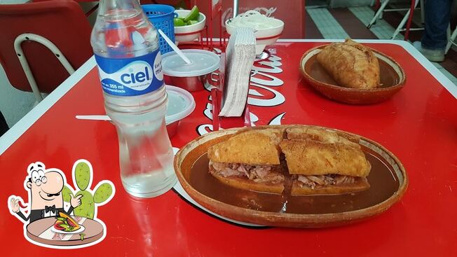 Menu at Los Tres cochinitos restaurant, Zapopan, C. Benito Juárez 185-A