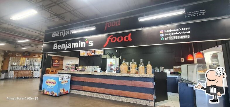 Menu at Benjamins Food pub & bar, Vitoria