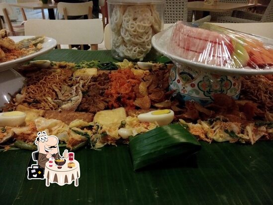 Susan Cafe & Resto, Semarang - Restaurant menu and reviews