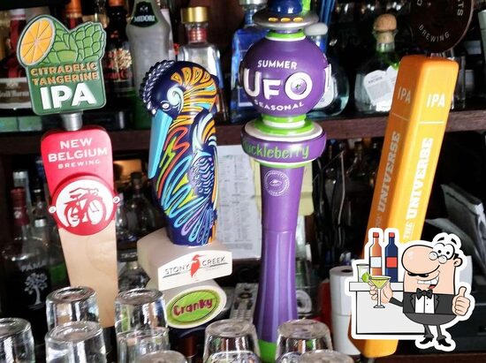The '6 House Pub & Tavern, Williamstown - Restaurant menu, prices and ...