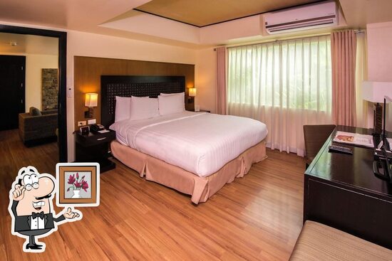 Widus Hotel Clark, Mabalacat - Restaurant menu, prices and reviews