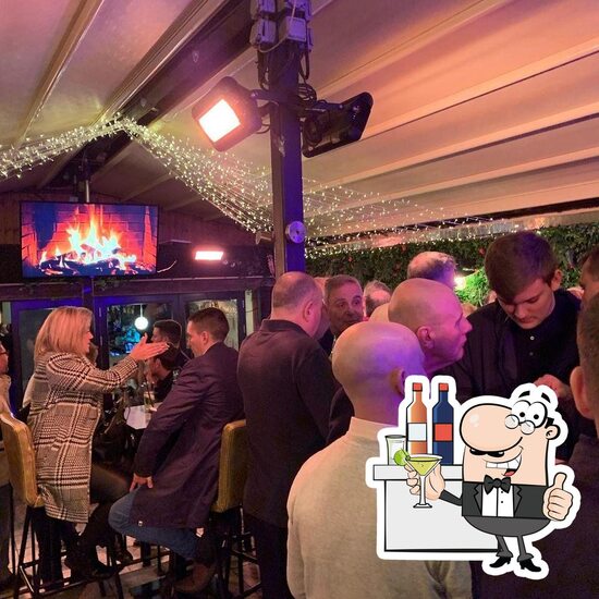 MOON, 59-63 High St in Beckenham - Restaurant menu and reviews