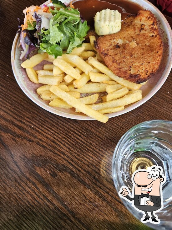 The Commo (Commun Na Feinne) Hotel, Geelong - Restaurant menu, prices ...