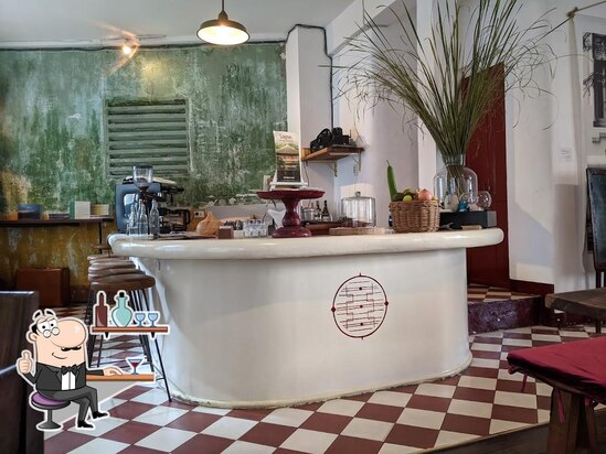 The Old Compass Cafe and Bar, Ciudad Ho Chi Minh (Saigón) - Carta del ...