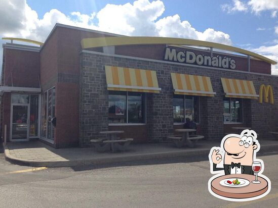 Menu at McDonald's fast food, Ottawa, 4416 Innes Rd