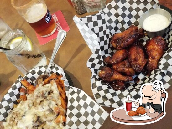Peter's on the Green in Bellport - Restaurant menu and reviews