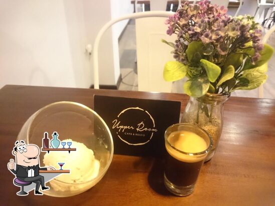 Upper Room Cafe & Resto, Surabaya - Opiniones del restaurante