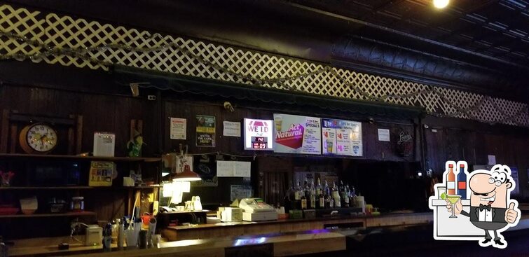 Menu at R & R Bar, Menasha