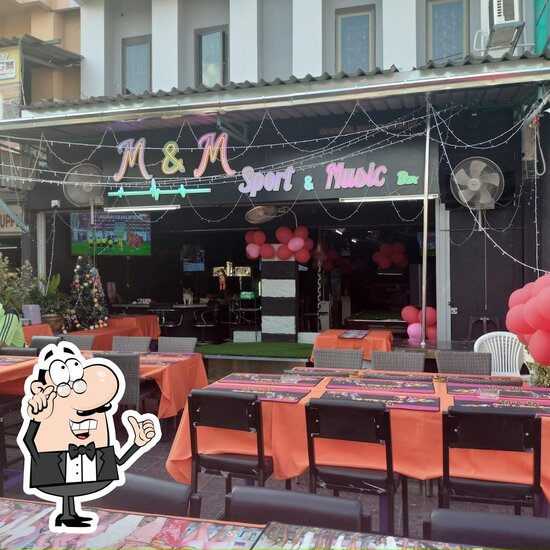 M &M Sports and Music Bar, Takhian Tia - Restaurant reviews