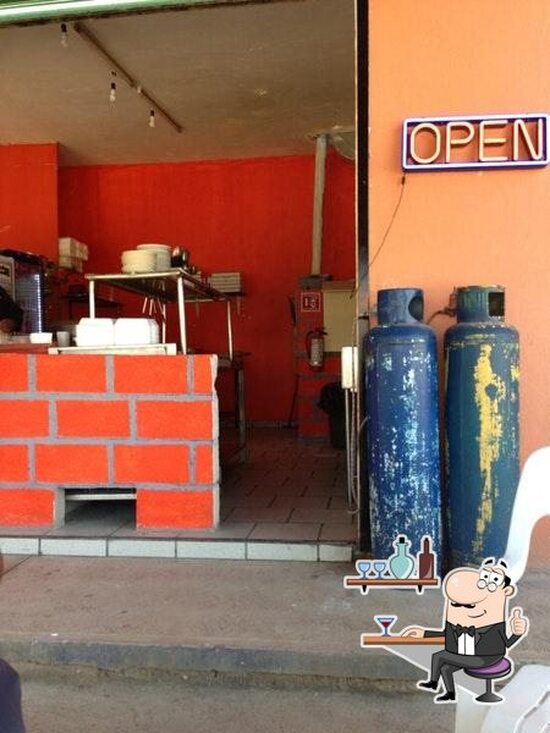 Pizza California, Bucerías - Restaurant menu, prices and reviews