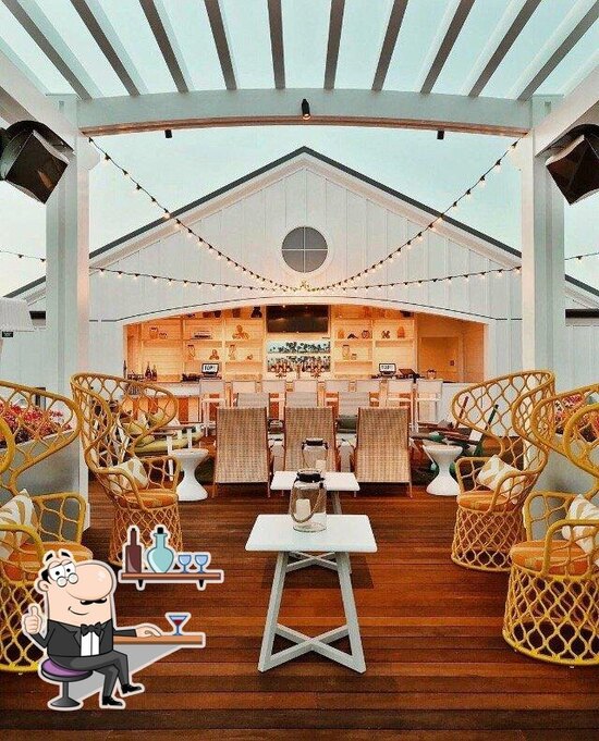 Topside Roof Deck, Newport Beach - Restaurant menu, prices and reviews