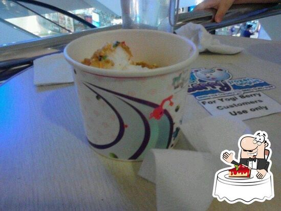 Yogi Berry Frozen Yogurt desserts, San Juan
