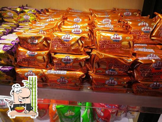 Eng Bee Tin Binondo (Flagship Store) restaurant, Manila, 628 Ongpin St ...