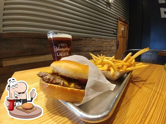 Menu at CHILLBURGER restaurant, Floyds Knobs