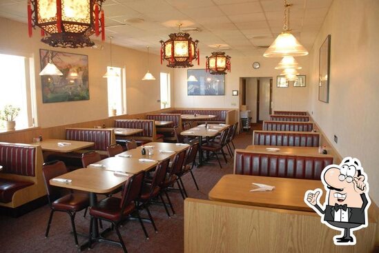 Menu at Egg Roll Inn Restaurant, Marysville