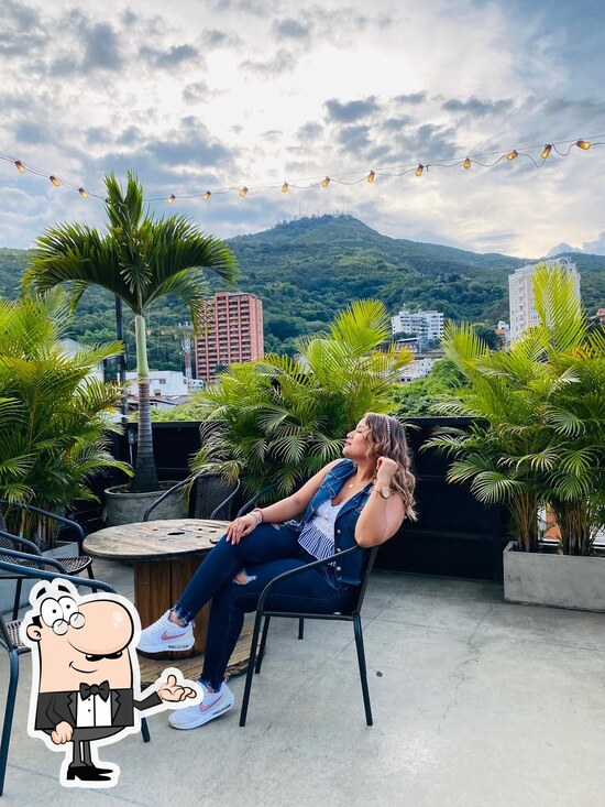 Rooftop 817, Cali - Restaurant menu, prices and reviews