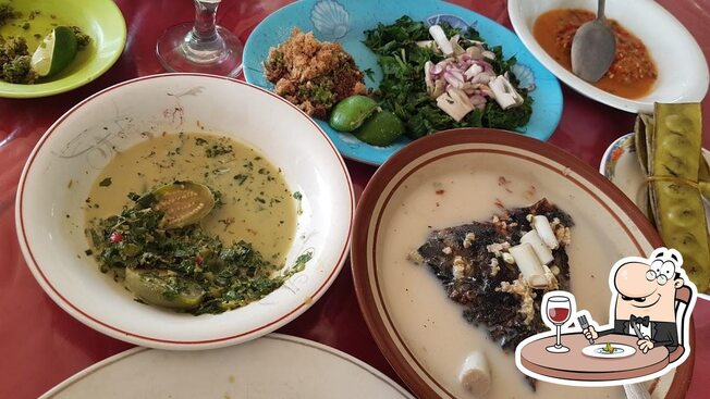 Menu at RM Istana restaurant, Ujung Bandar
