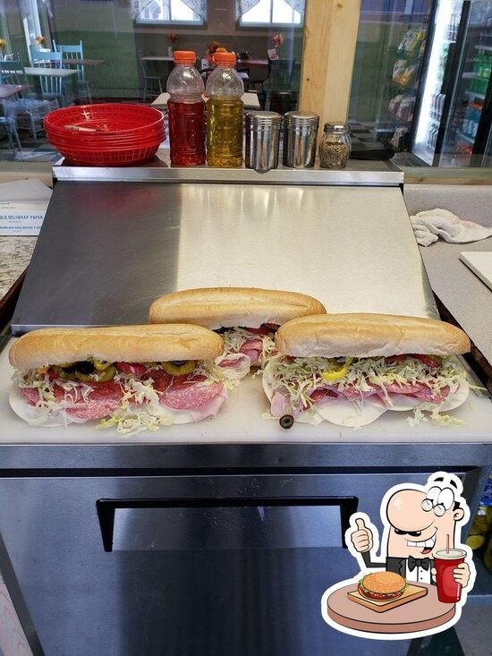 Belly Busters, 1800 Rte 16 in Ossipee - Restaurant menu and reviews