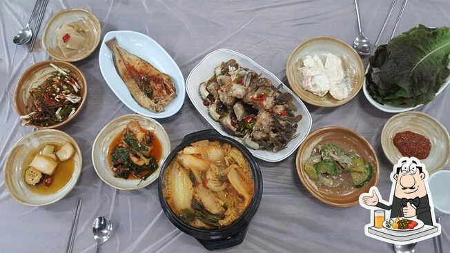 Menu at 유명해물나라 restaurant, Taean-gun