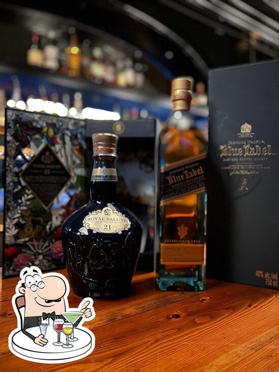 Artemis Whiskey Bar in Victoria - Restaurant reviews
