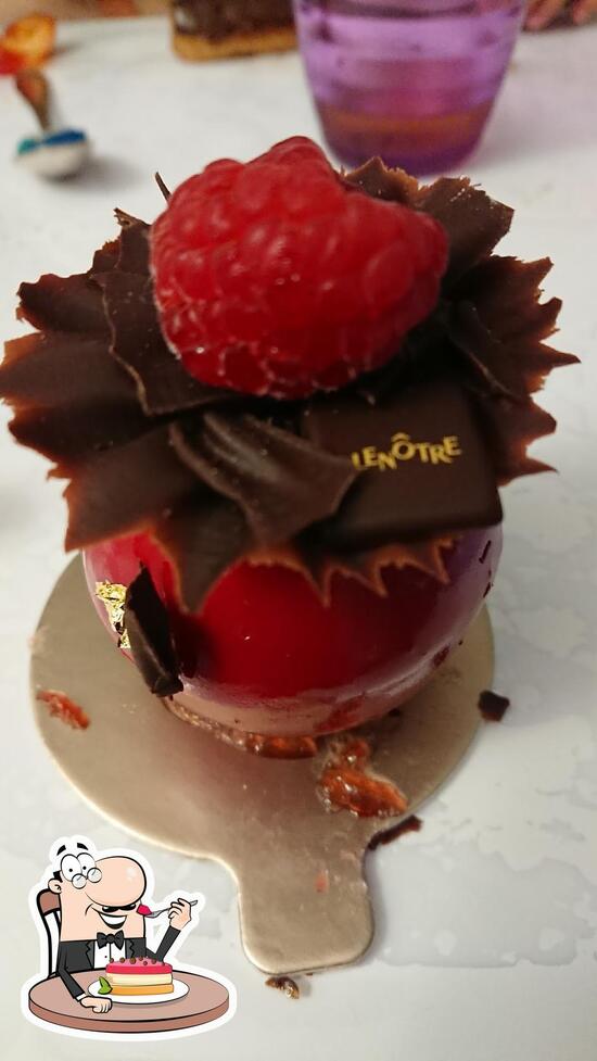 Lenôtre Victor Hugo desserts, Paris, 48 Av. Victor Hugo - Restaurant ...
