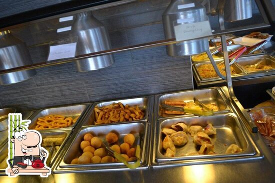 Cochrane Palace, 22 Westside Dr in Cochrane - Restaurant menu and reviews