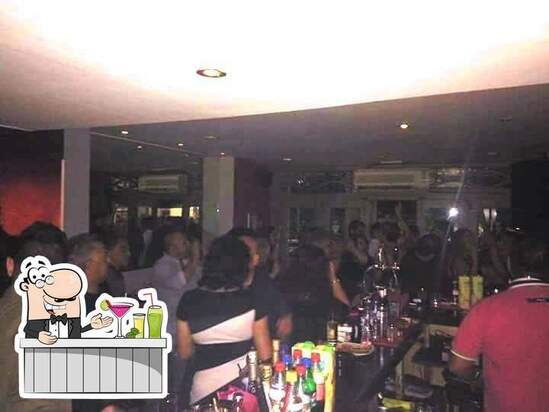 Unique cafe & bar, Ano Syros - Restaurant reviews