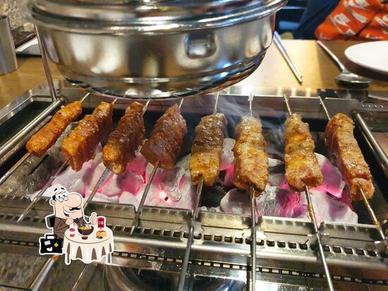 Restaurante Myeongseong Yang-ggochi, Seul, 33 Yonsei-ro 4-gil ...