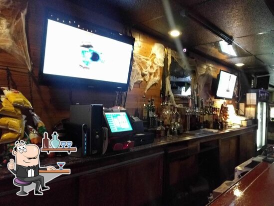 Waldenburg Bar in Macomb - Restaurant menu and reviews