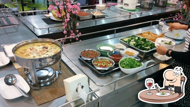 Menu at Sombat Tour Food Stop restaurant, Don Taeng