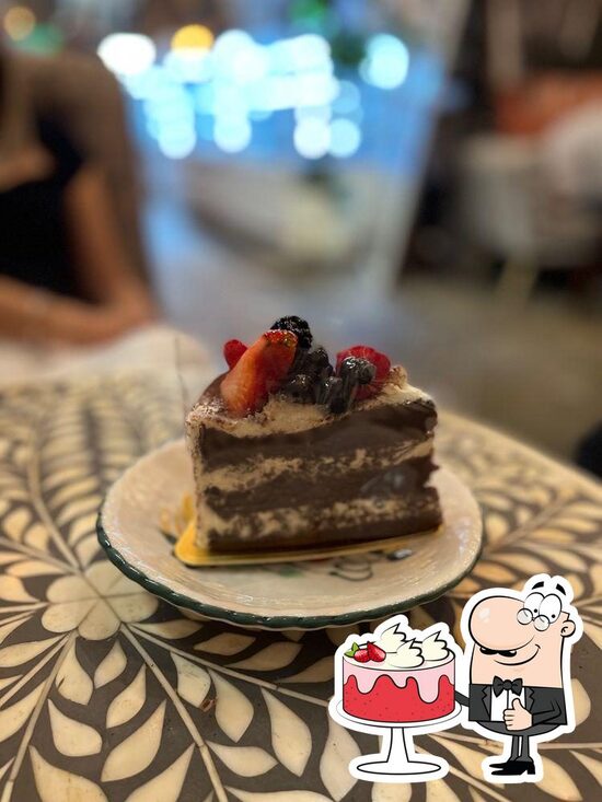 Chateau de Chantilly Cafe in Chantilly - Restaurant menu and reviews