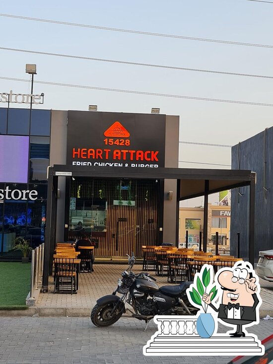 Heart Attack restaurant, Sheikh Zayed City, In front of Galleria