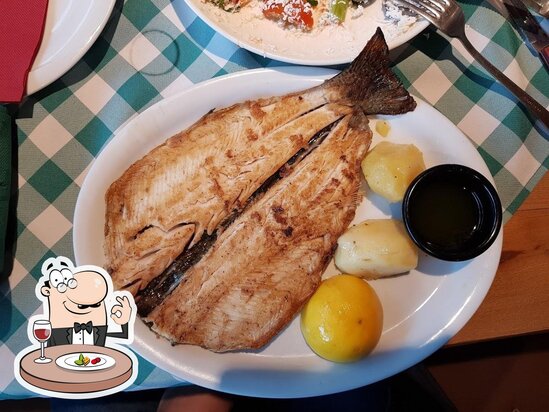 Fish House Delfin restaurant, Chegrane