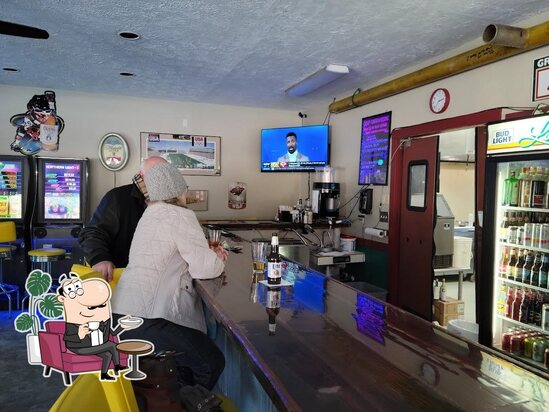 Louie's Bar and Bites in Hayward - Restaurant reviews
