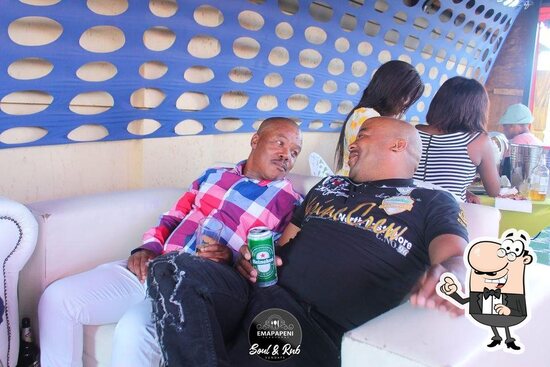 Emapapeni Food Court restaurant, Soweto - Restaurant reviews