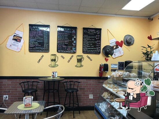 La Candelaria Bakery, Tamiami - Restaurant menu, prices and reviews