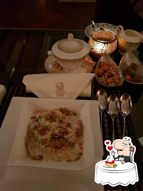 Library Bar, Dubai, The Ritz-Carlton - Restaurant reviews